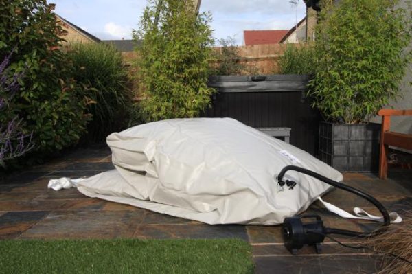 Hot Tub Lifting Wedge - Airquee Inflatables